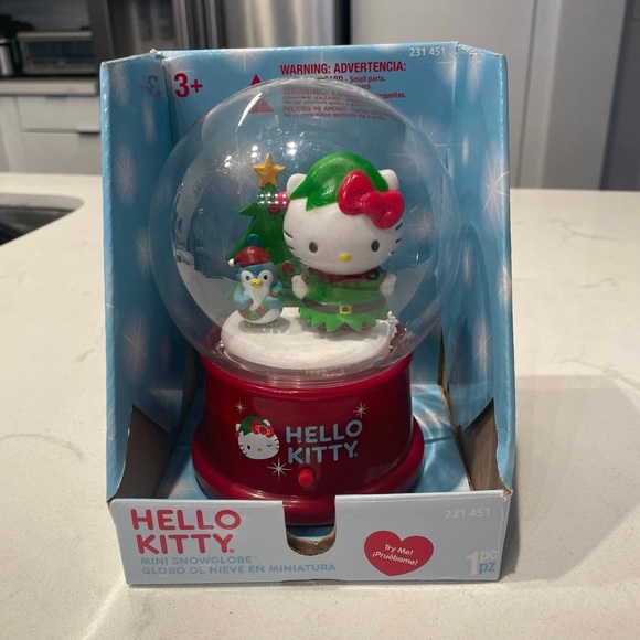 Sanrio | Holiday | Hello Kitty Snow Globe | Poshmark